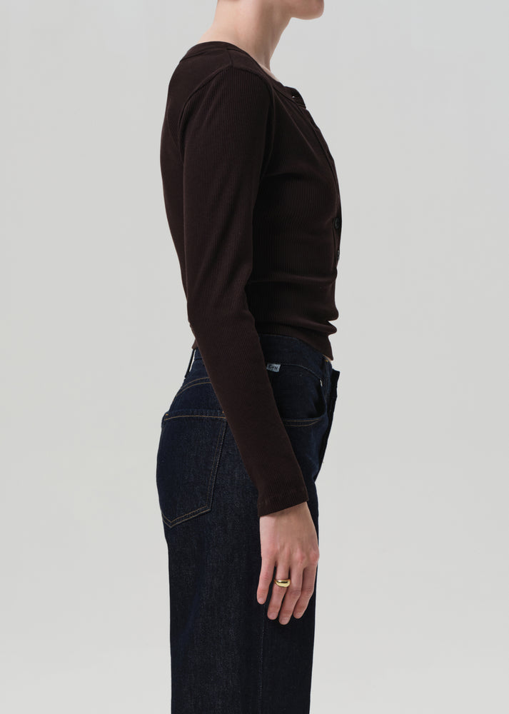 Varra Henley in Chocolate – Citizens of Humanity