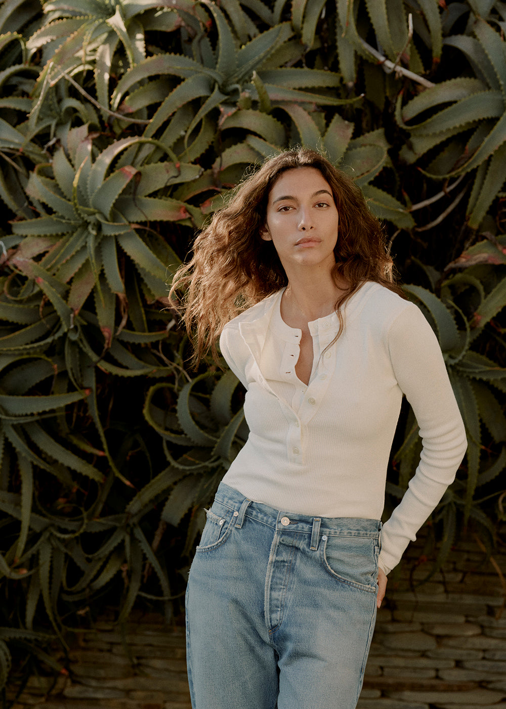 Varra Henley in Dune – Citizens of Humanity