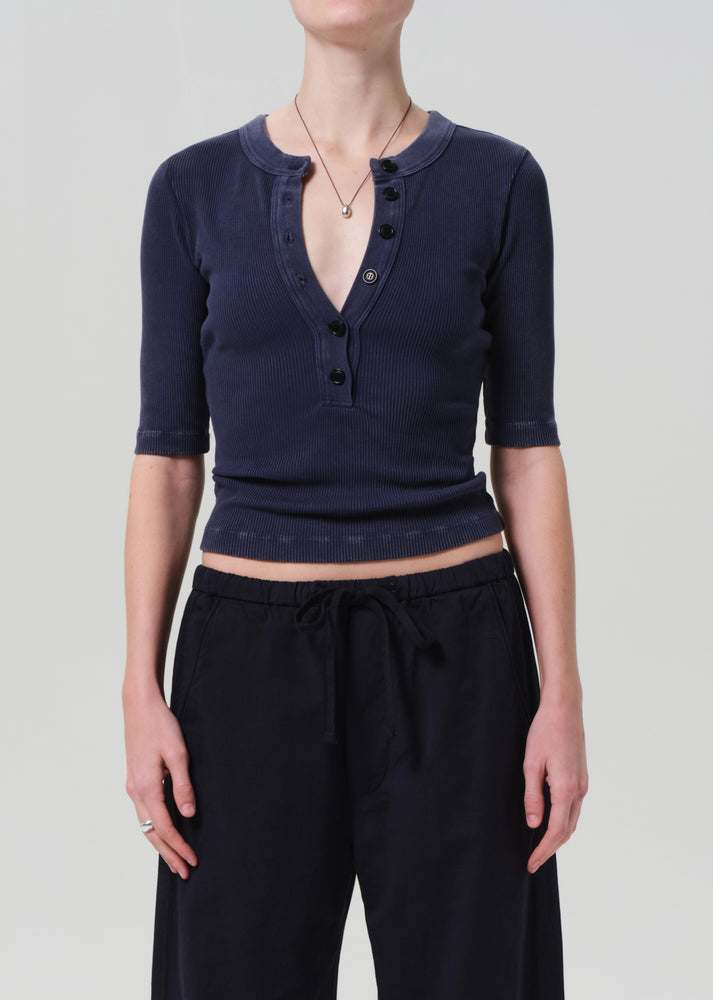 Nali Short Sleeve Henley in Mineral Navy – Citizens of Humanity