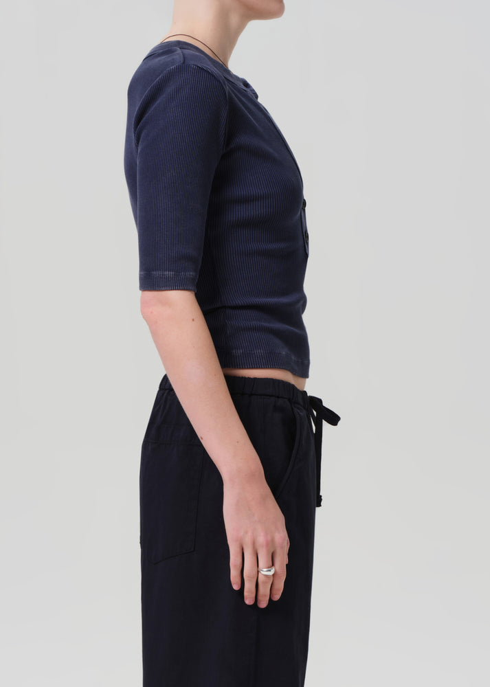 Nali Short Sleeve Henley in Mineral Navy – Citizens of Humanity