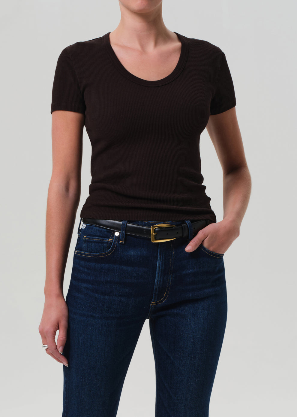 Maude U Neck Tee in Chocolate – Citizens of Humanity