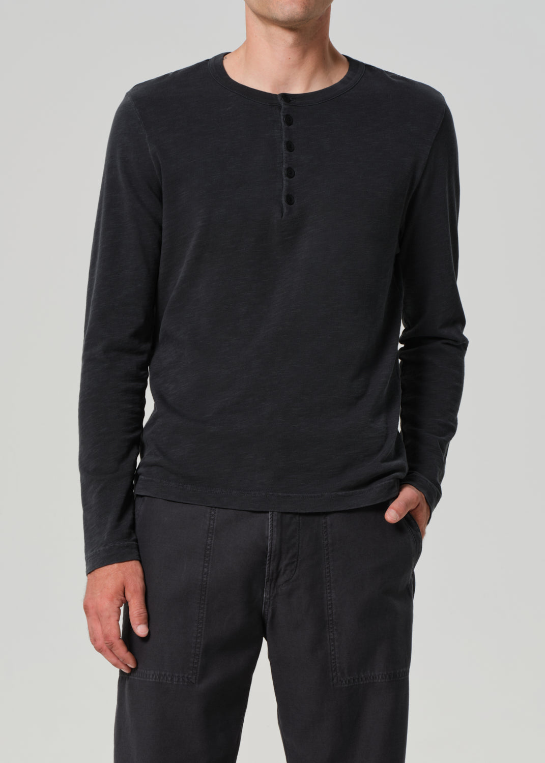 Classic Henley in Washed Black – Citizens of Humanity